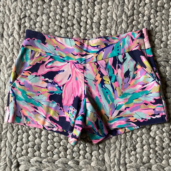 Lilly Pulitzer | Shorts | Lilly Pulitzer Navy Flowered Shorts | Poshmark